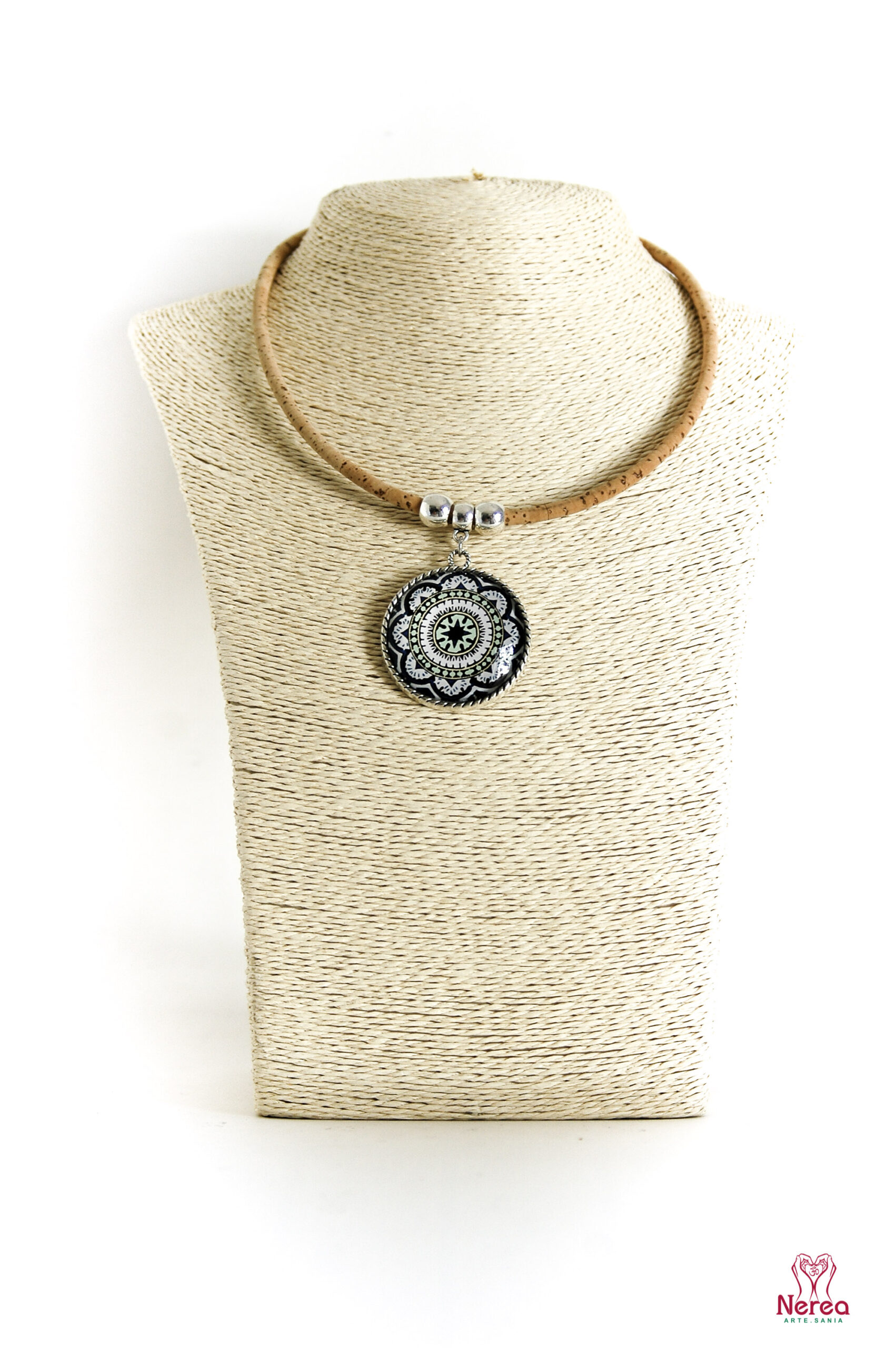 Collares con medallón - Nerea Artesania